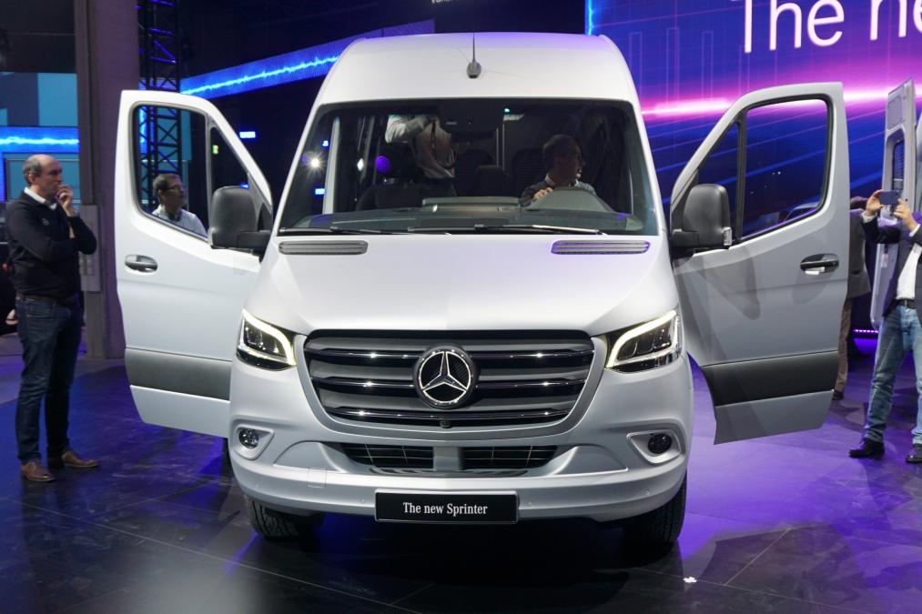 Mercedes Just Revealed Its All-New Electric 2018 Sprinter